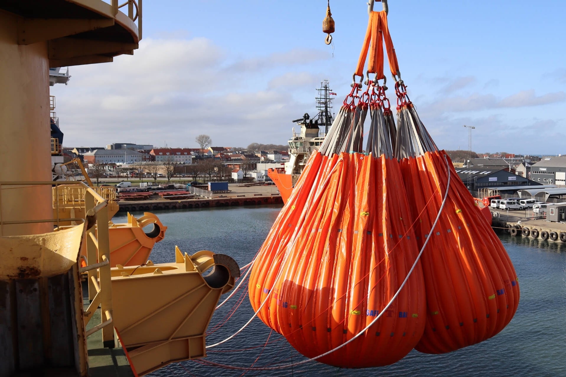 Fk-marine.com - Offshore, Deep Sea Cable Laying Equipment